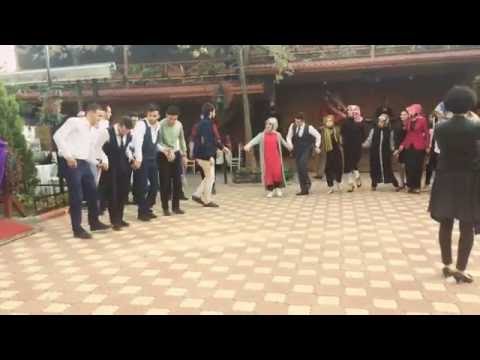 Horon Oynayan Gençler ( Düğün )