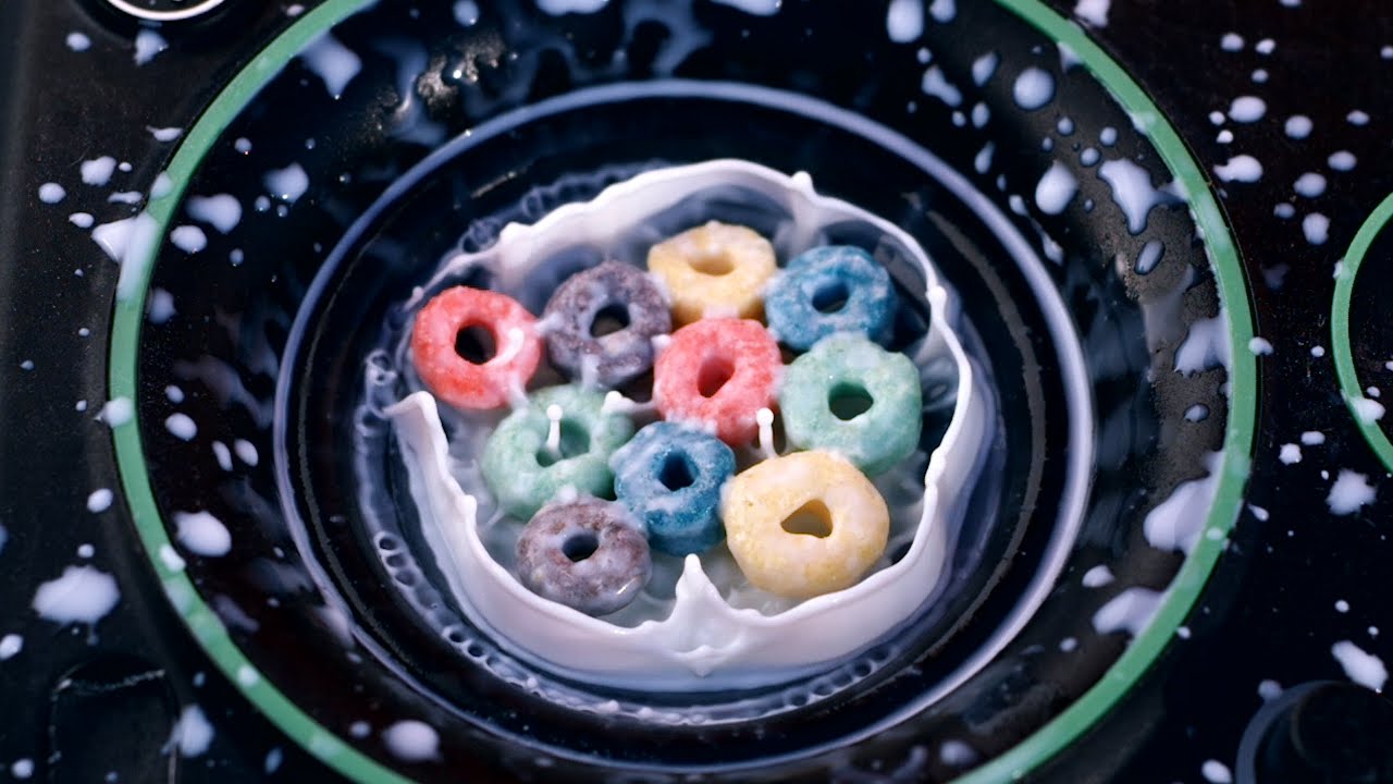 Everyday Objects Dancing On Sound - YouTube