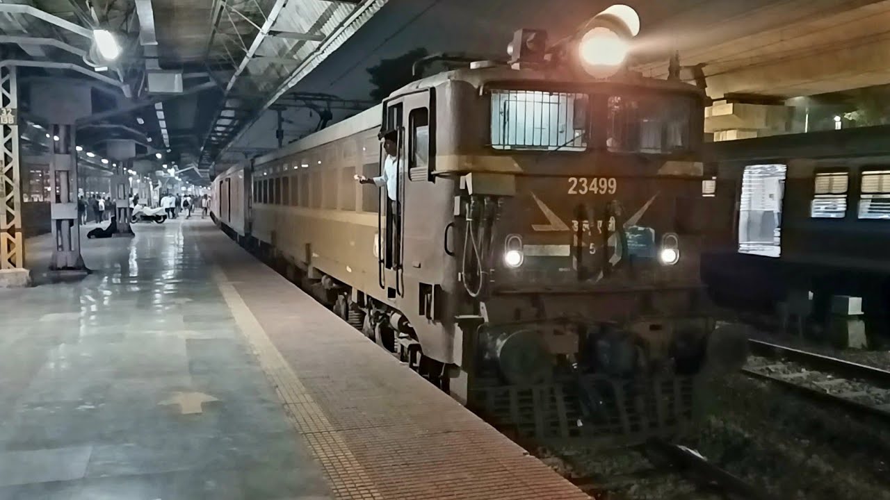 RARE WAG5 WITH 12142 PATLIPUTRA - LTT SF EXPRESS | FREIGHT TRAIN ...