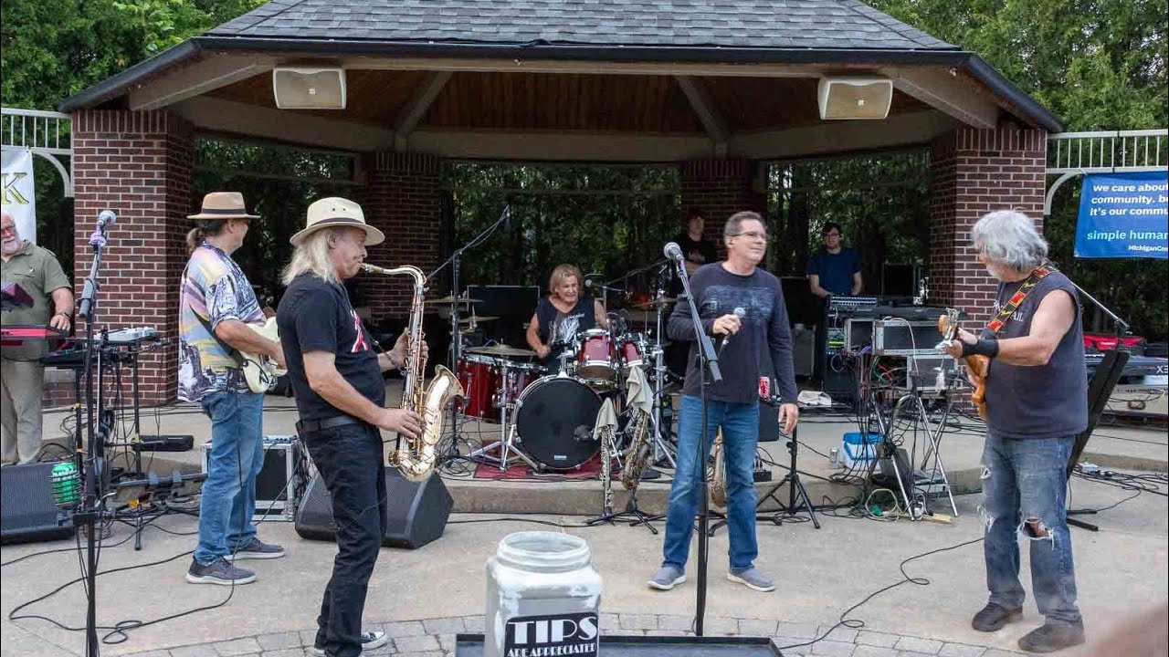Concert: The 2XL Band. Playing Classic Rock. Enjoy! 🎸🎵🎶🎤🥁🎹🪇 - YouTube