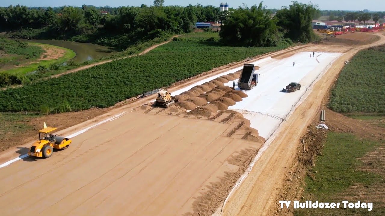 Beautiful Operator Skills & Incredible Fastest Modern Road Construction ...