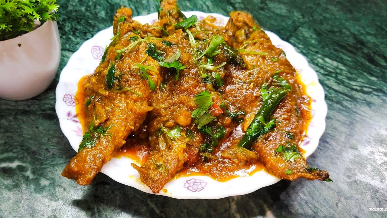 Bhola macher jhal, ভোলা মাছের ঝাল। - YouTube