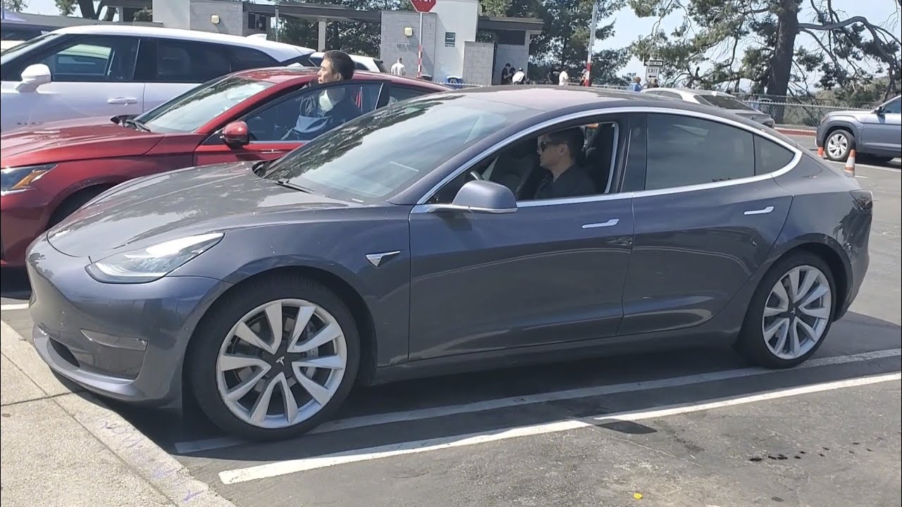 Review Xe Tesla Model 3 lái tự động - YouTube