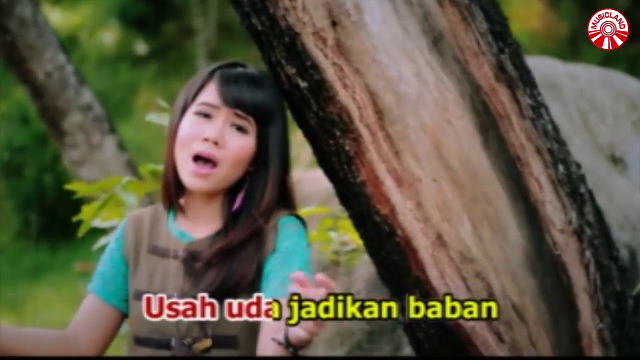 Ipank & Rayola - Rantau Den Pajauah [Official Music Video HD] - YouTube