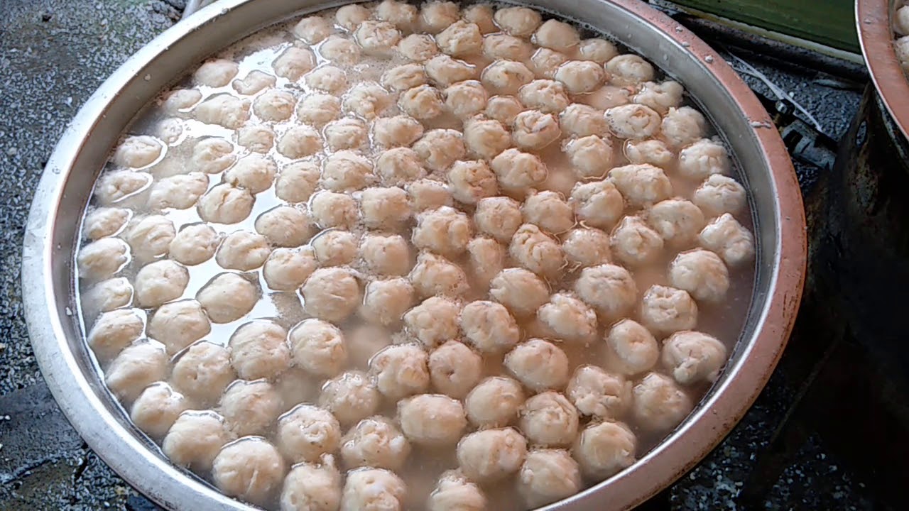 TAIWAN Kaohsiung Hsing-Ta Fish Harbor-popular Fish Ball - YouTube