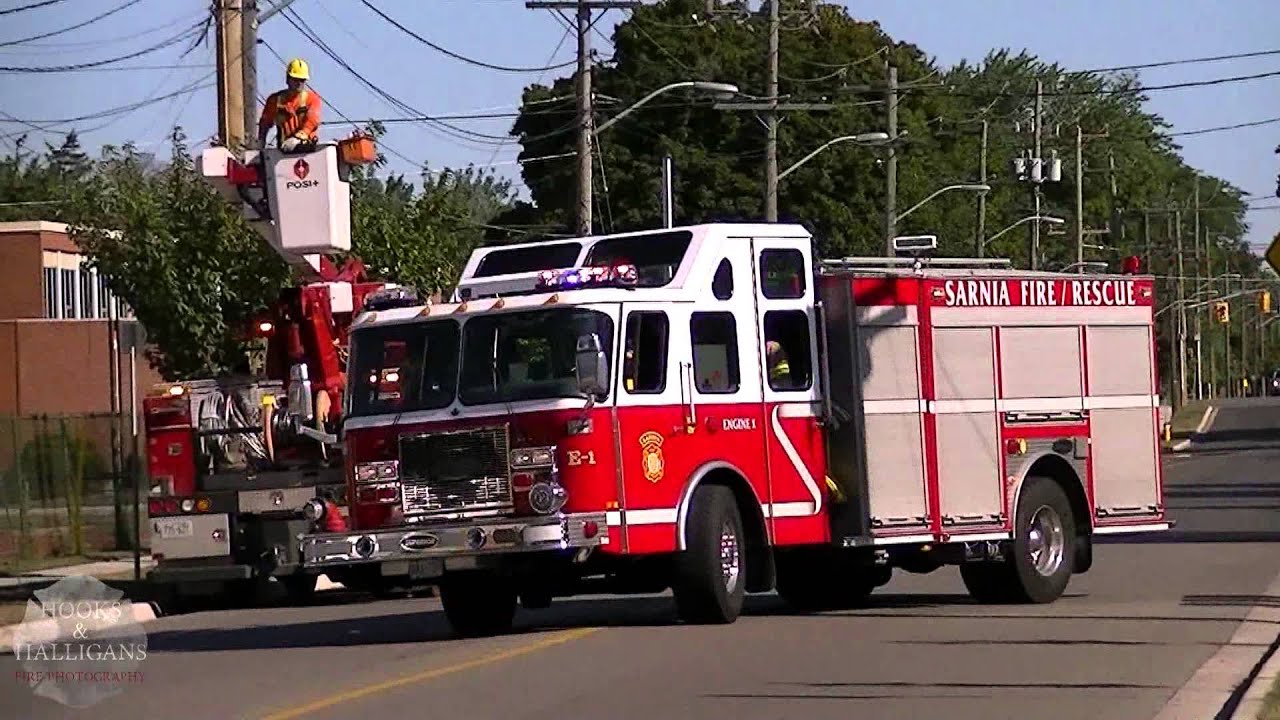 Sarnia Fire - E1 & R1 Responding - YouTube