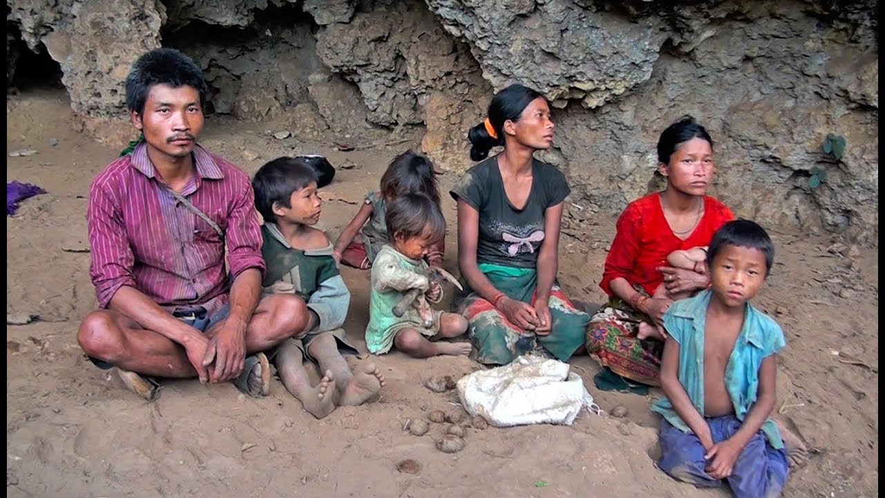 The 21st Century A Family of Chepang Living in Cave in Nepal ... - YouTube