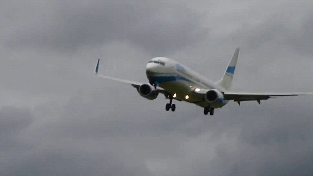 Plane Bounces Off Runway and Takes Off Again in Alarming Aborted ...