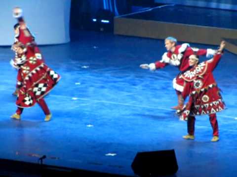 RI Convention 2010 - Inuit Dancing - YouTube