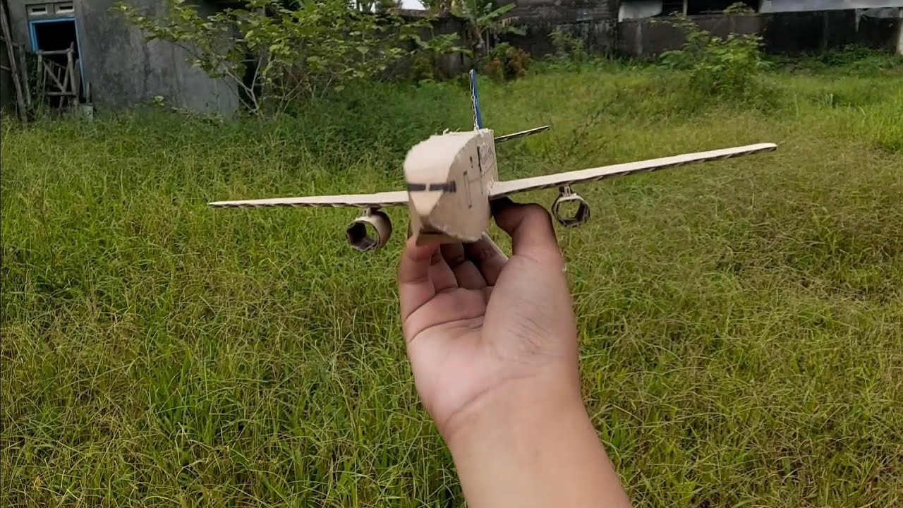 Garuda Indonesia Flight 152 - YouTube