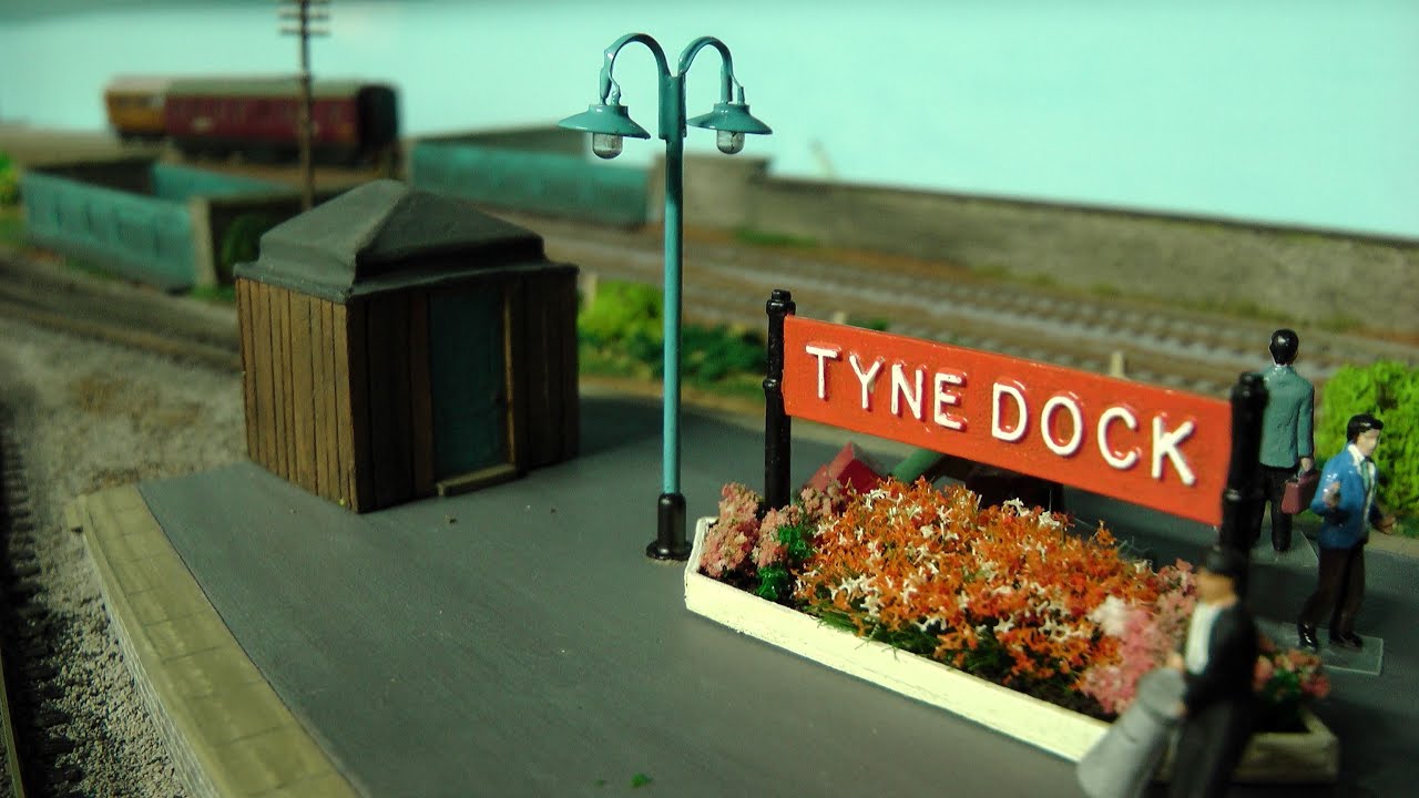 North Eastern Oil Lamp Hut. No 452. - YouTube