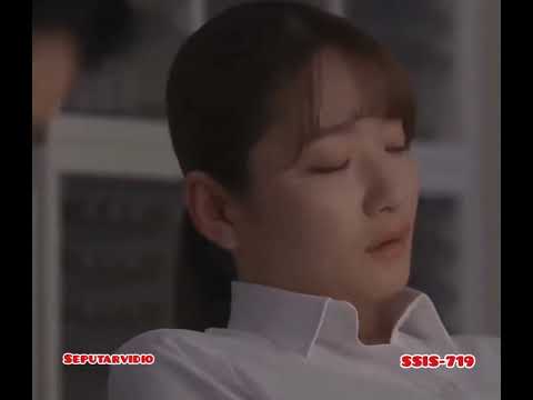 Terjebak hujan deras dengan senior cantik dikantor!!! Drama Japanese 