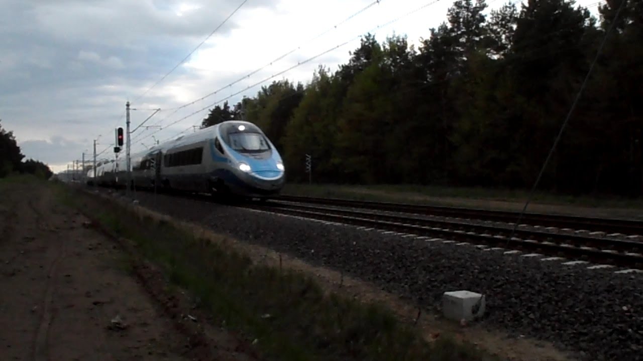 ED250-018 Express InterCity Premium PKP Intercity - YouTube