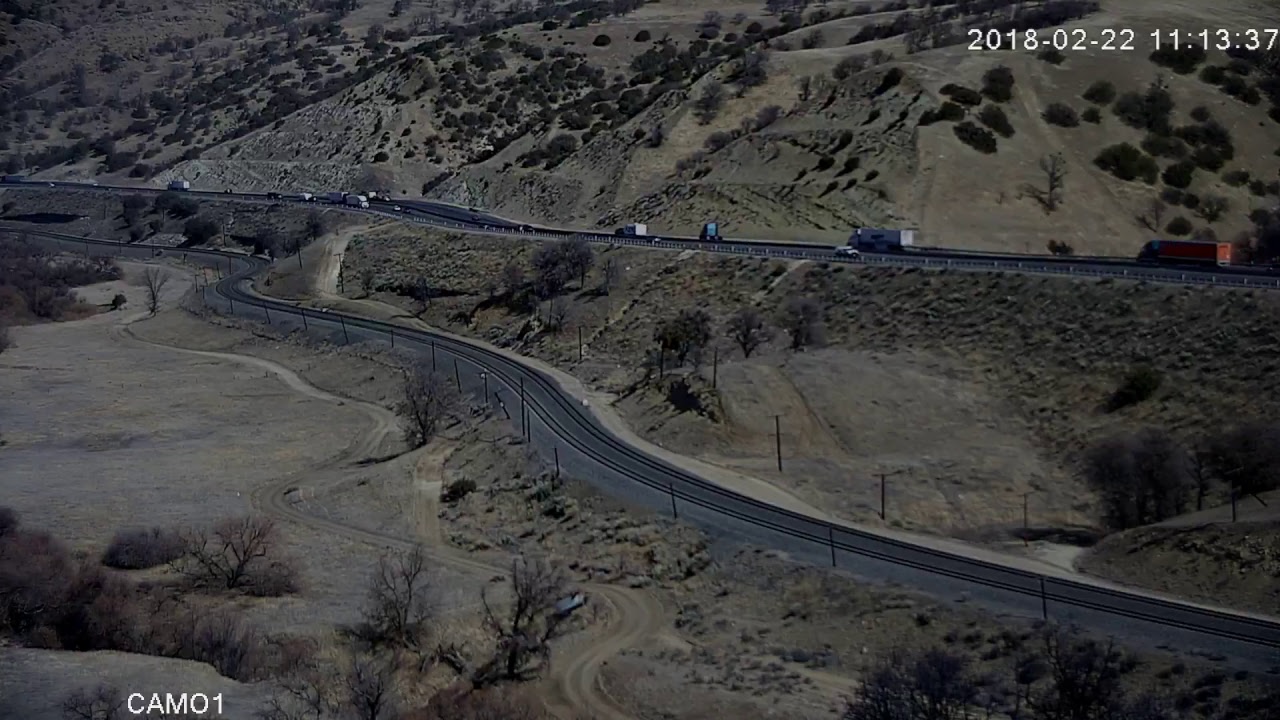 Tehachapi Live Train Cam At West Cable - YouTube
