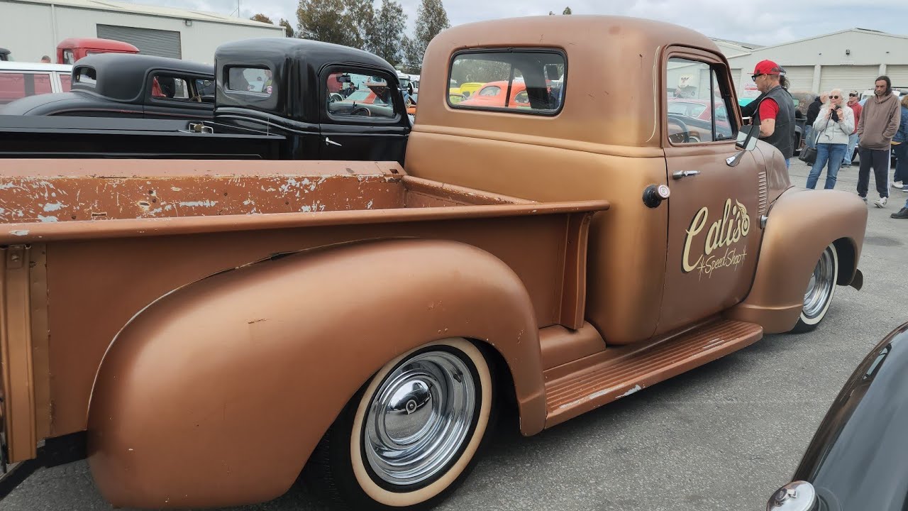 This car show in Australia had so many cool customs cars 👏 - YouTube