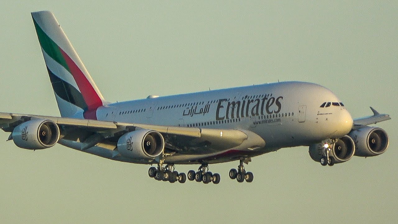 60 MINUTES PURE AVIATION - GREEN BOEING 747, HARD LANDING of an A300 ...