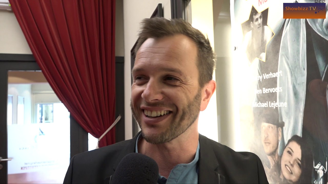 Maxime De Winne doet mysterieus over toekomst in Familie - YouTube