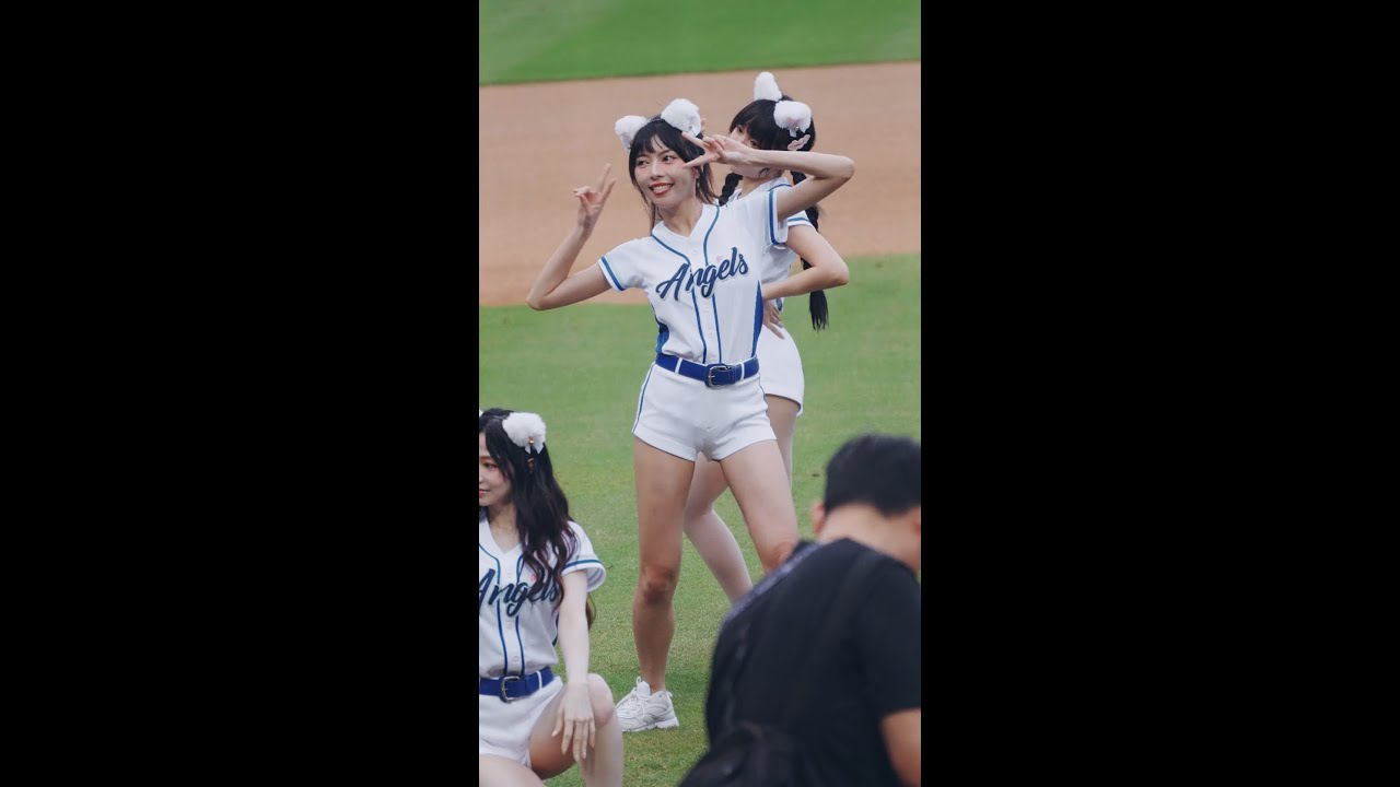 終於有前排畫面的#潔米 Cam #FubonAngels賽前表演「我們青春」 #台湾チア 【萌萌PET隊】 《統一獅V.S.富邦悍將2024 ...