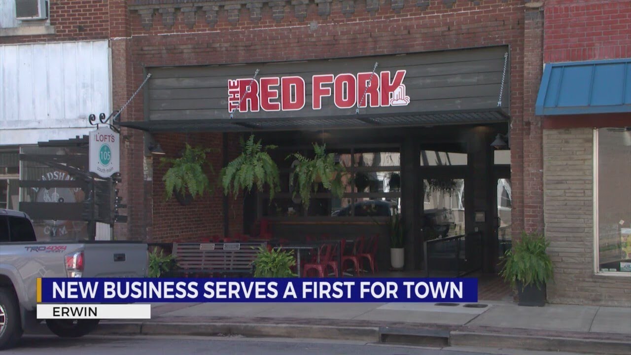 The Red Fork: New Erwin restaurant touts full-service bar, outdoor ...