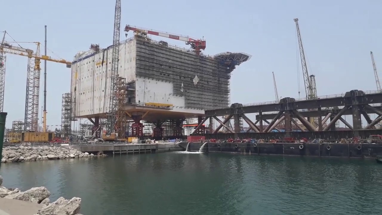 Borwin3 18000t Mega Jack and 21 000t Load-out - YouTube