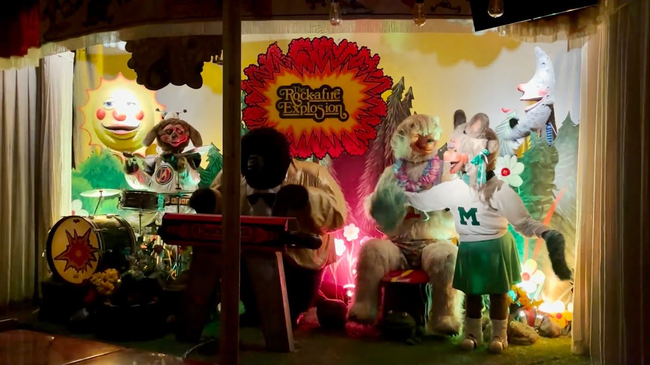 Inspector Gadget - The Rock-afire Explosion - Goofy Gas Fillin’ Station ...