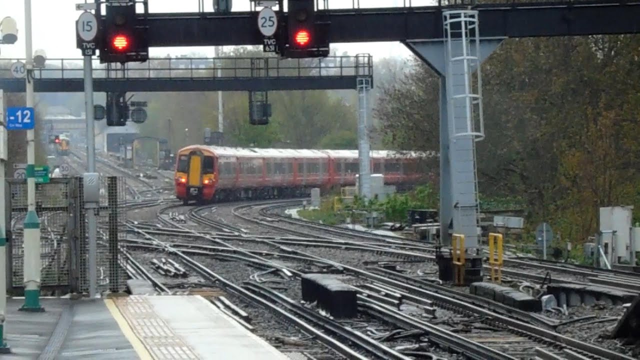 Trains at Balham (21/04/2023) - YouTube