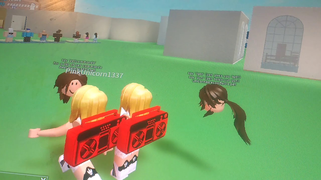 Showing my VIP admin commands on kavra's game - YouTube