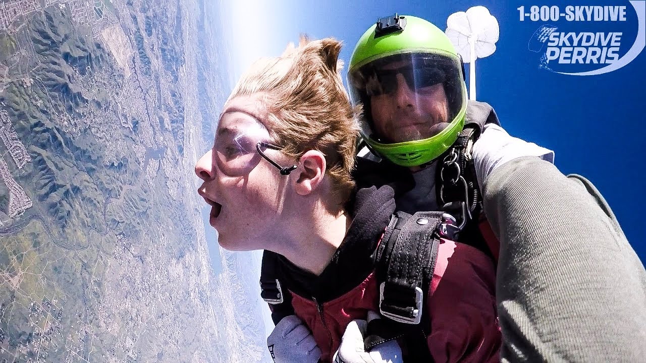 Skydiving for my first time from 12,500 feet in the air! *120mph* - YouTube