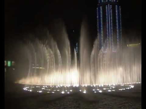burj Khalifa si fantana dansatoare