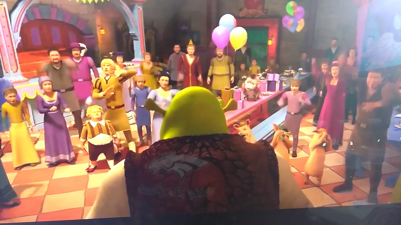 Shrek Roars mouth zoom Out - YouTube