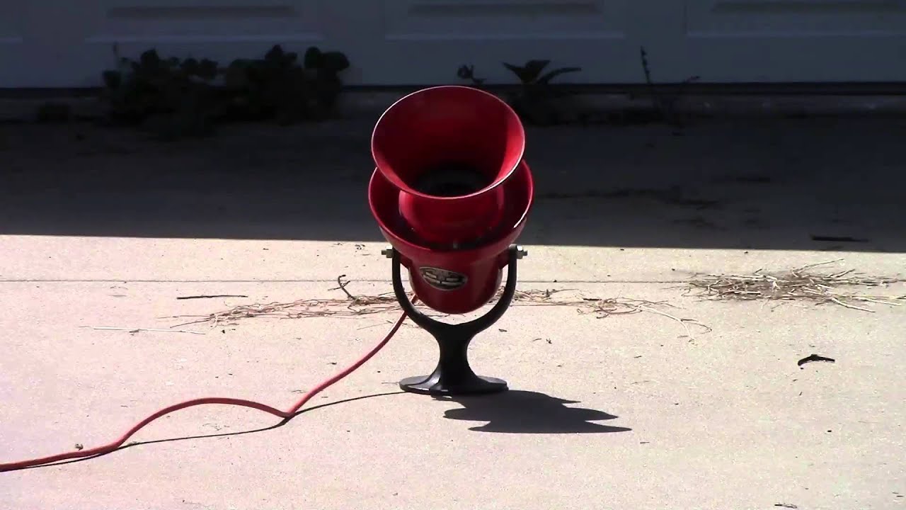 Federal Sign and Signal Model D | Labor Day 2013 Test - YouTube