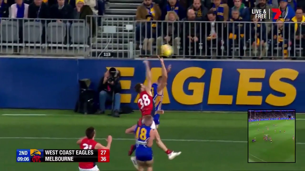 Daniel Venables Gets Hit High West Coast vs Melbourne - YouTube