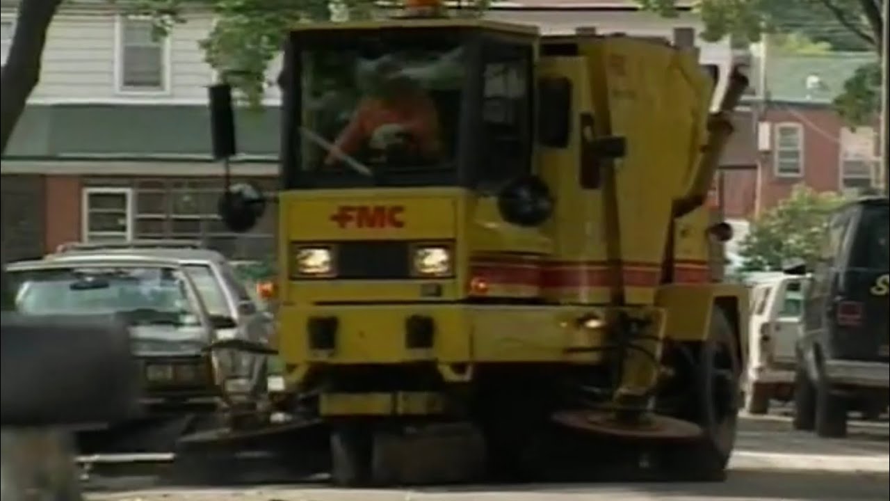 Mighty Machines: In The City - YouTube