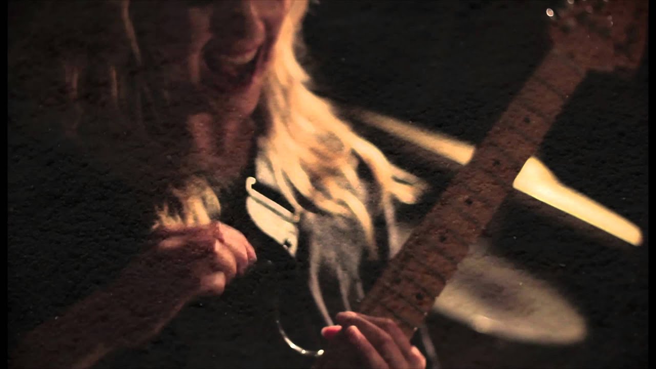 Ume - "Run Wild" (official music video) - YouTube