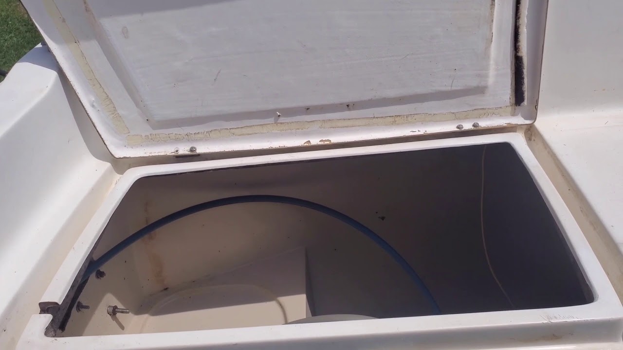 Catalina 25 restoration:putting in the cabin railings and sealing up ...