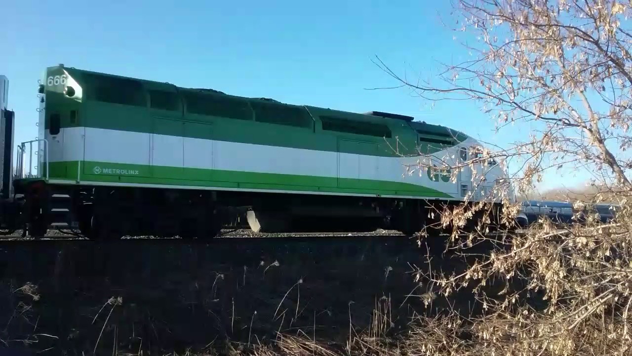 (Mid Old Cab Car 237) GO Transit 666 With 335 Departing Aldershot - YouTube