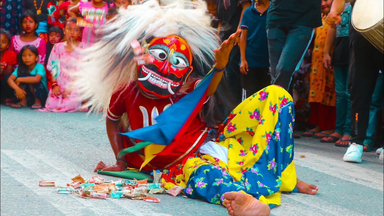 अहिले सम्मकै रमाइलो लाखे नाच // Dhading Bensi Lakhe Dance //Sky Tv ...