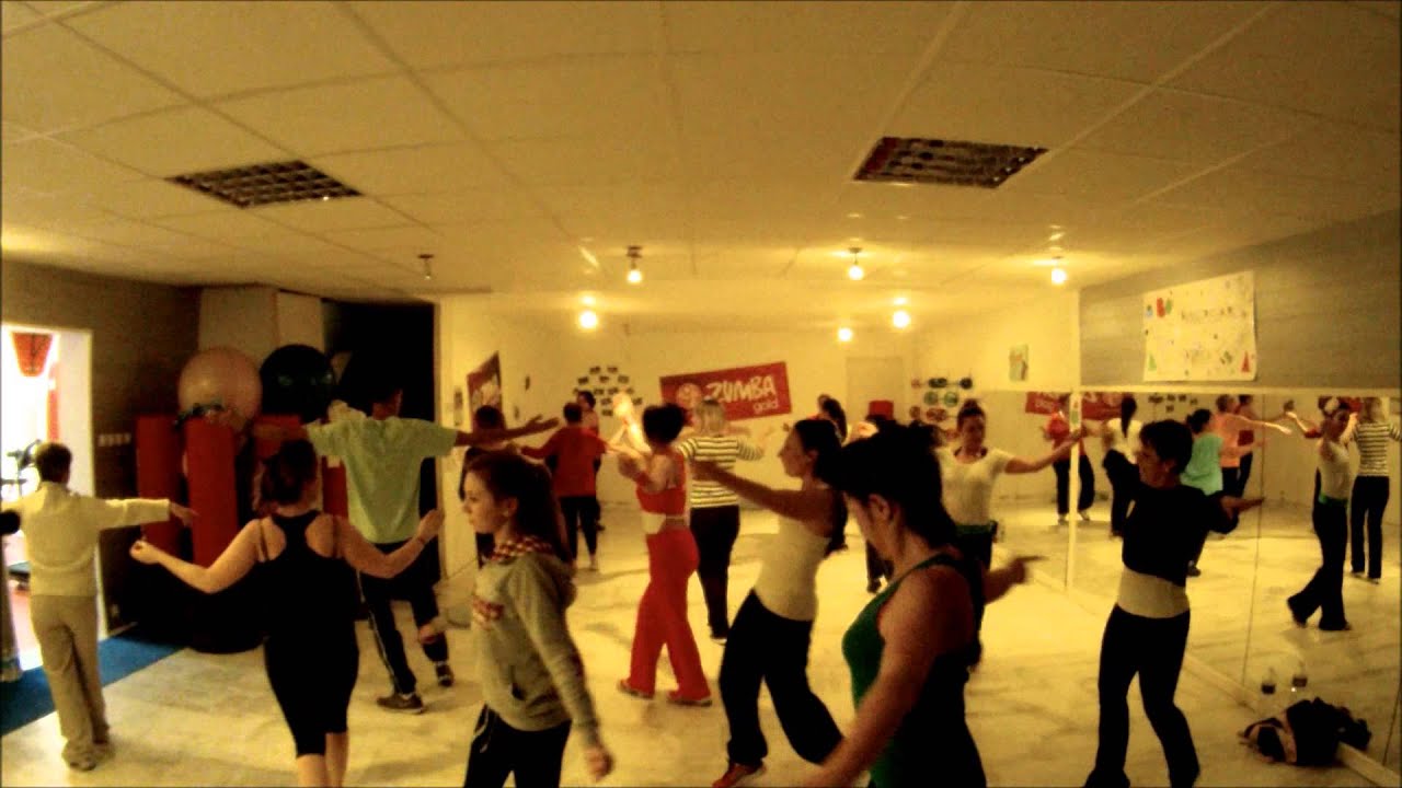 Zumba: Rumba en Moscu (Russian Folk) zin 42 - YouTube