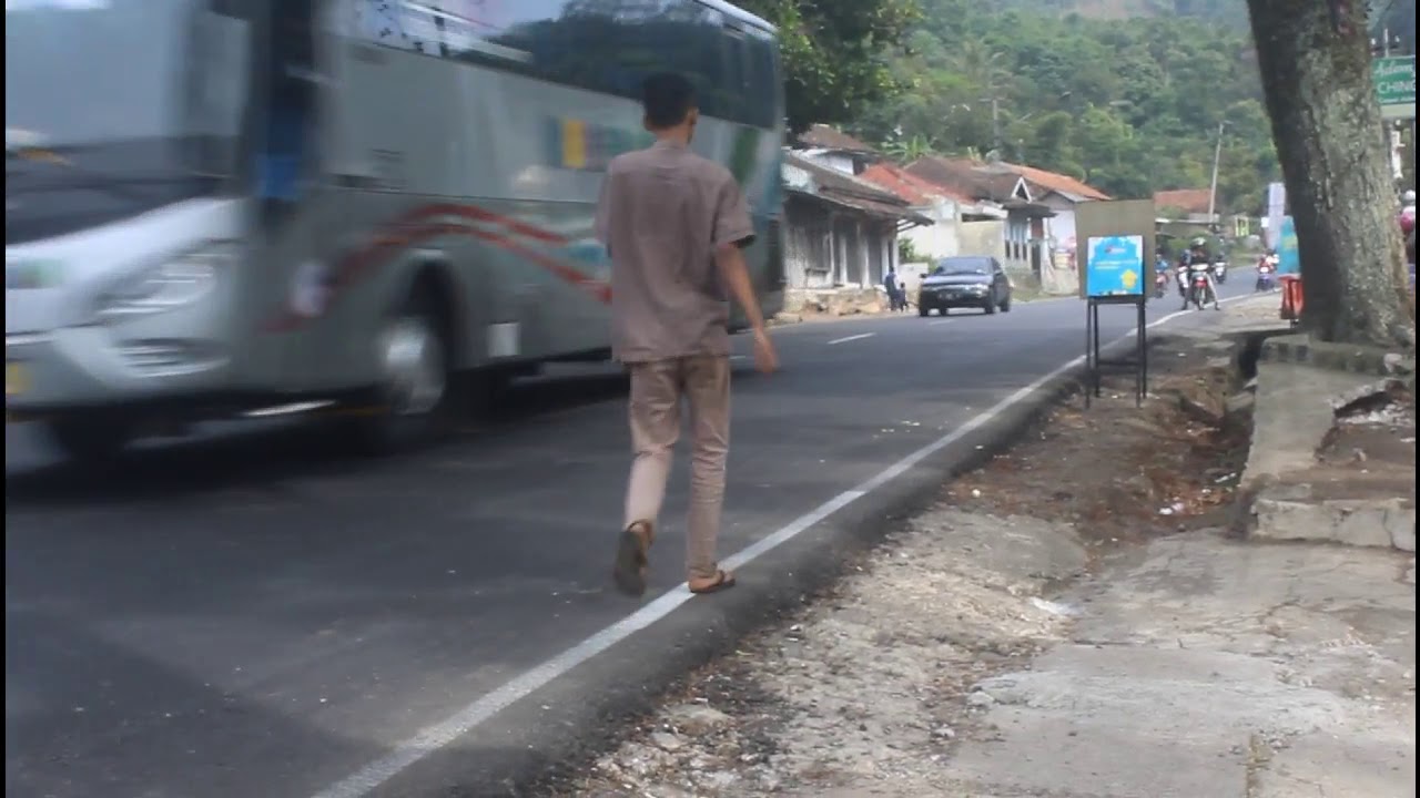 kondisi jalan nagreg menjelang h-2 lebaran 2019 - YouTube