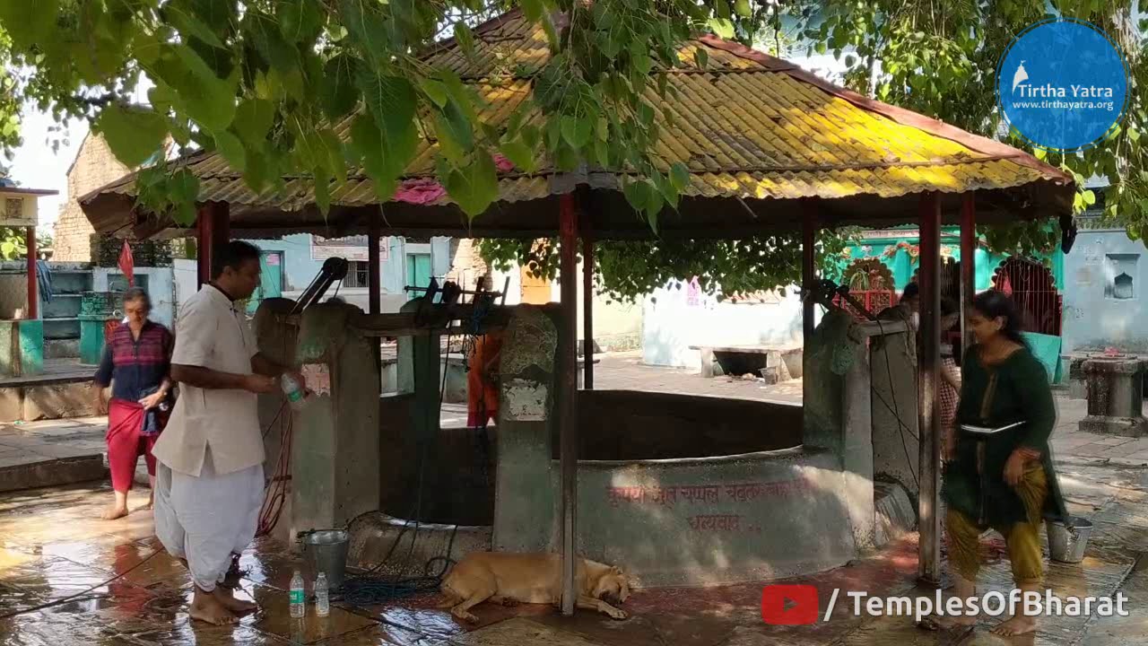 Bharat Kup - the well that contains water from all the rivers - YouTube