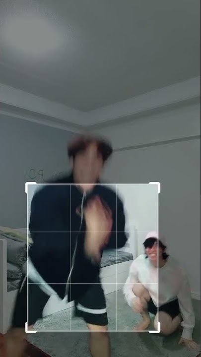 SB19 JUSTIN & STELL || ANG KUKULIT😂 - YouTube