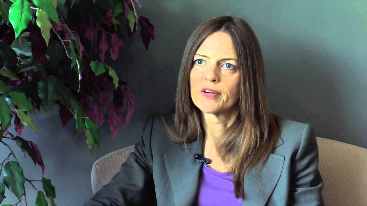 Early palliative care improves quality of life, cancer study says - YouTube