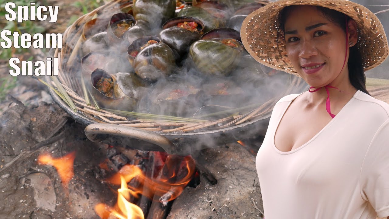 Spicy steam snail | Beautiful girl make Spicy steam snail - YouTube