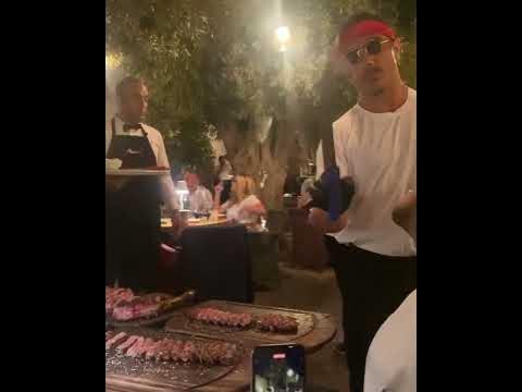Mykonos Salt Bae | Nusret - YouTube