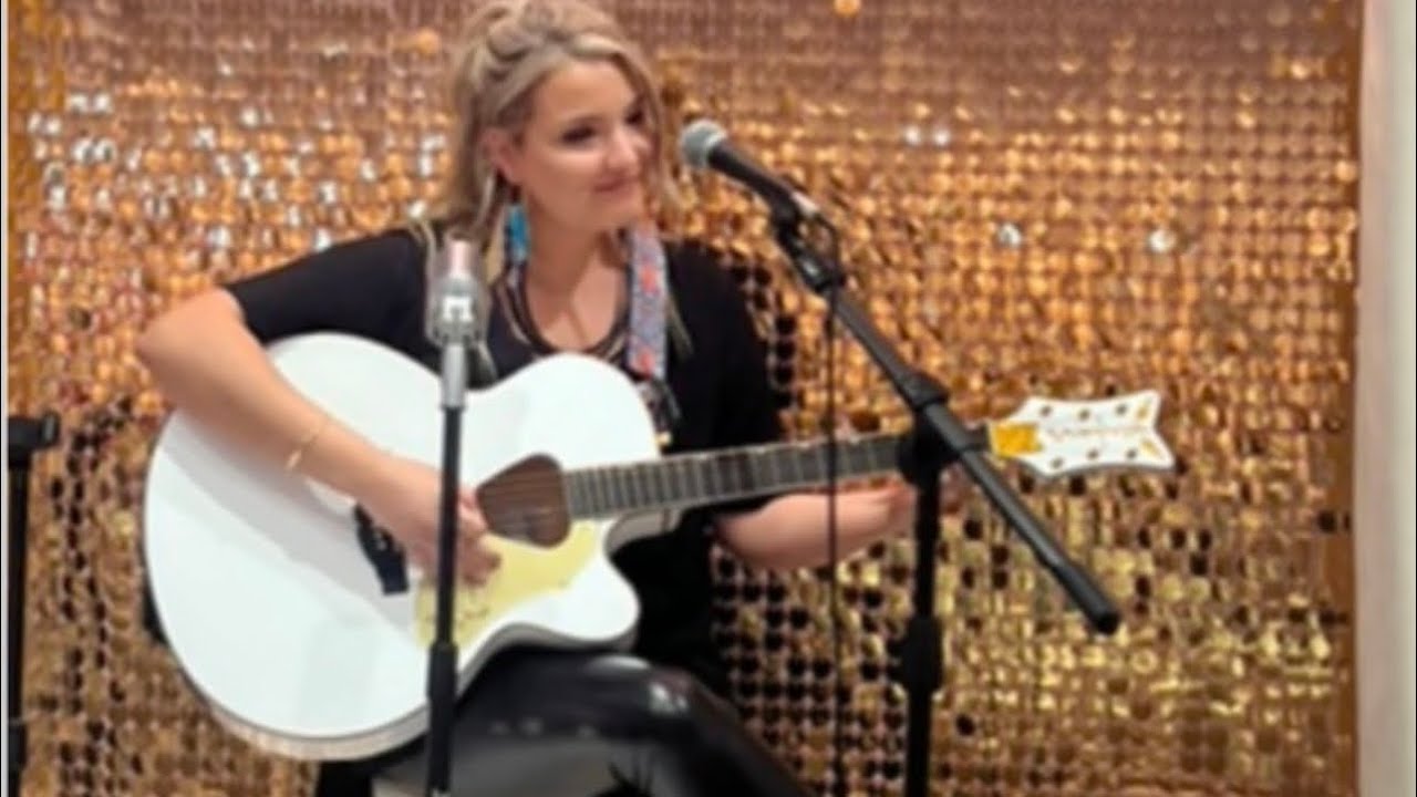 Lisa Reeves live performance clips! - YouTube