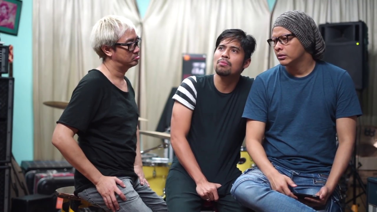 QnA with GIGI! - Gusti Hendy Pernah Jatuh Pas Manggung?? #AskGigiBand ...