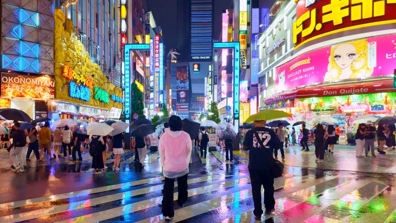 Rainy Night Walk in Shinjuku & Kabukicho, Tokyo | 4K Neon Ambience ...