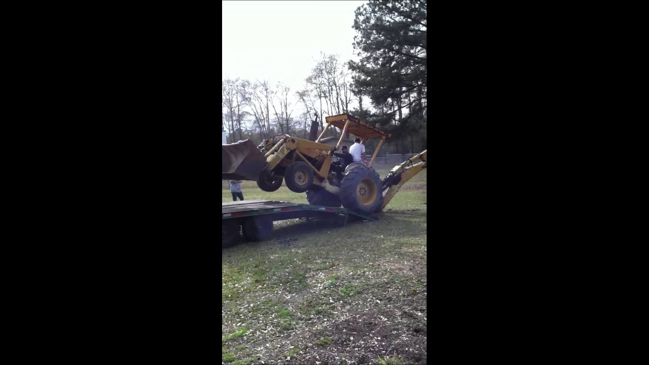 Redneck Tractor Loading!! - YouTube