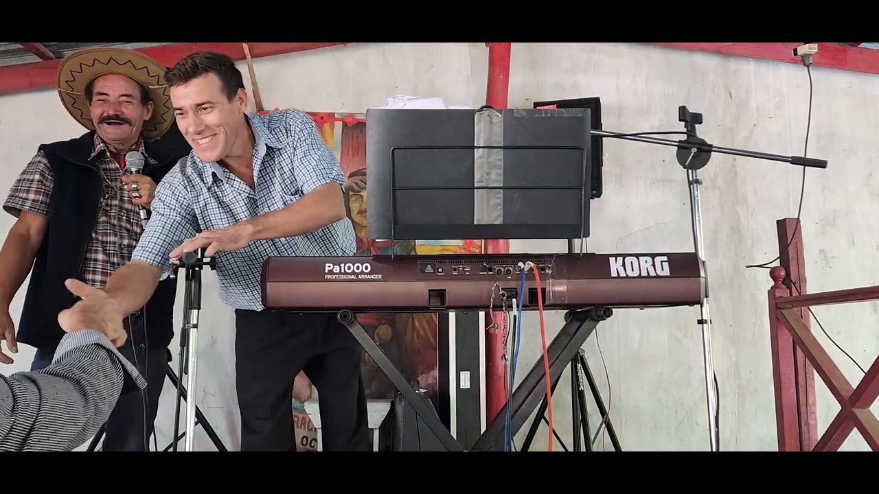 Show en vivo de JD Musical en el Campito el Pajaro - YouTube