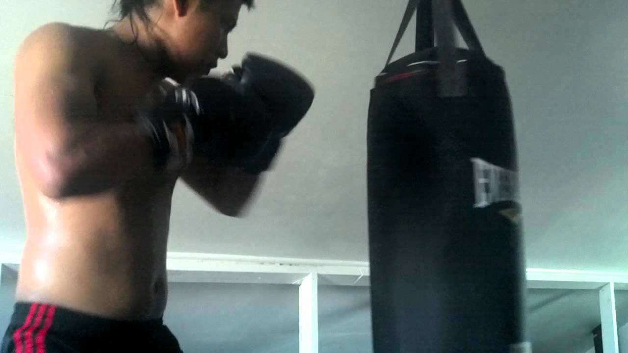 Practicando kick boxing - YouTube